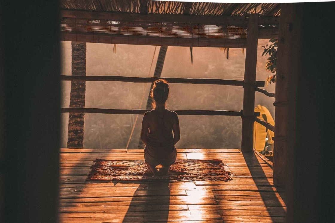 Waking Up in Brahma Muhurta: What to Do and Health Benefits - Fitsri Yoga