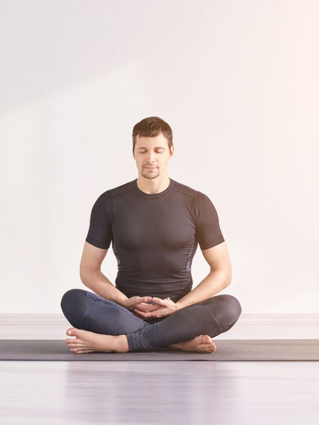 Daily Yoga Bliss for Men: Embrace These 7 Best Yoga Poses in Your ...